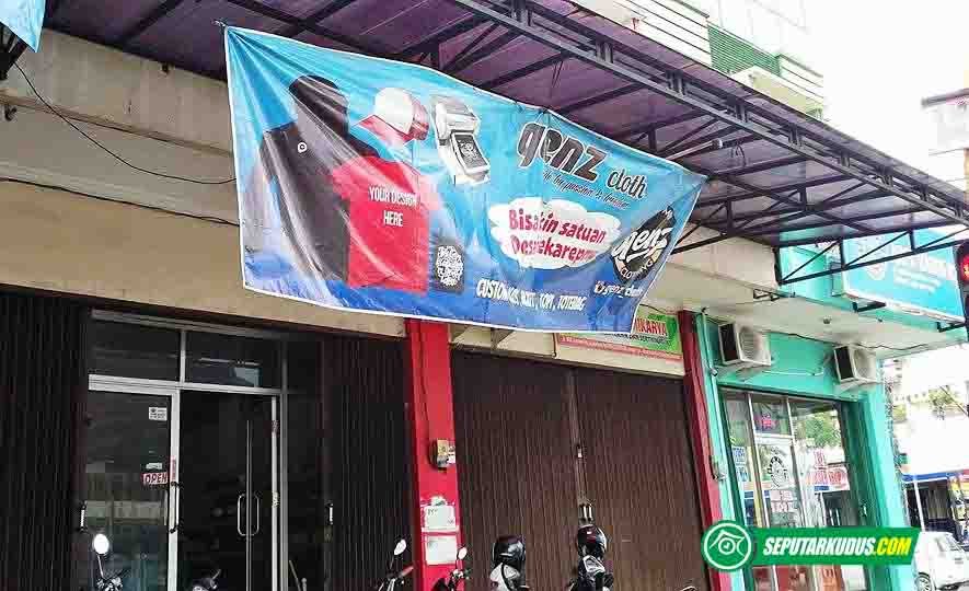 Pesan Kaus di Custom Genz Cloth Kudus Bisa Pilih Desain Sesuai ...