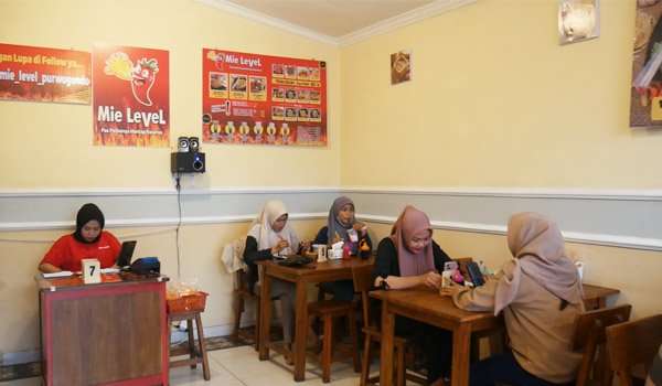 Doyan Pedas Merapat! Warung Mie Level di Jepara Ini Sediakan Level ...