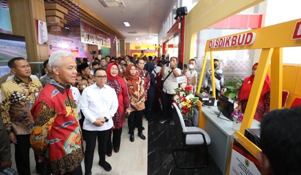 Resmikan 7 MPP Baru di Jateng, Menpan RB: ‘Kini Tak Ada Lagi Birokrasi ...