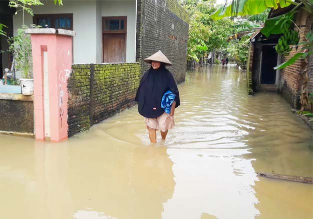 Sungai Jratunseluna Meluap, Pemukiman Warga di Sowan Lor Jepara Kebanjiran
