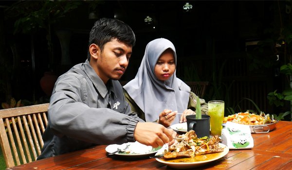Besar dan Menggoda, Kepala Manyung dan Seafood Ekstrem di Resto Ulam ...