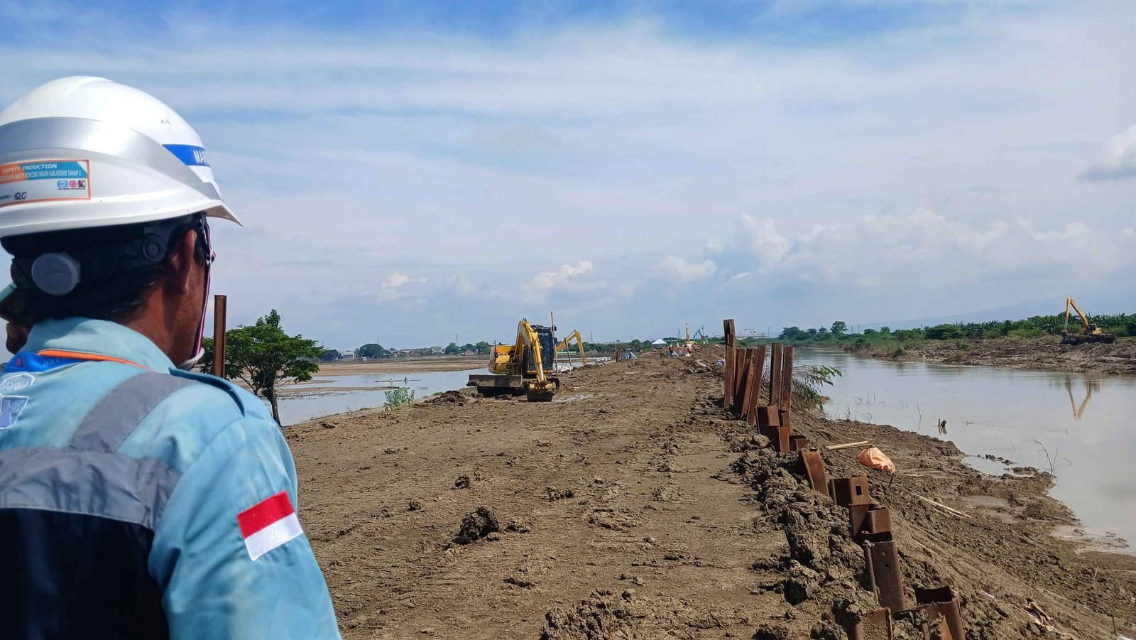 Perbaikan Tanggul Jebol di Norowito Demak Sudah 70 Persen