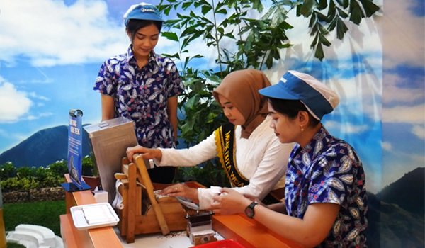 Keliling Kudus Lewat Virtual Reality PT Djarum di Pameran Temporer ...