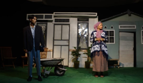 Teater AS STAI Pati Pentaskan Naskah Laras yang Gambarkan Filosofi ...