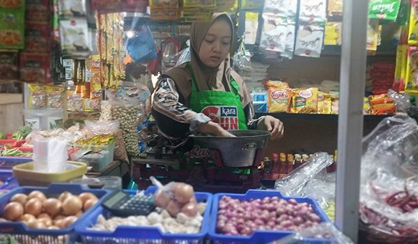 Harga Bahan Pokok Pasar Bitingan Naik Signifikan Diduga Akibat Demo ...